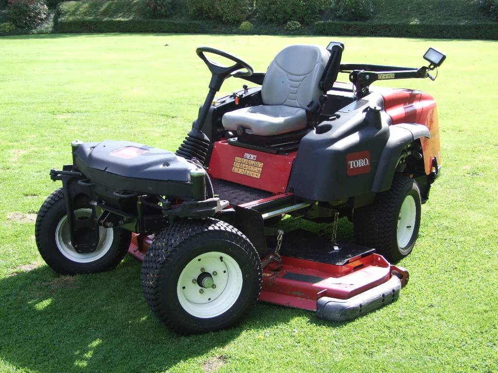 Review: TORO Groundsmaster 360 QUAD STEER Ride-On Mower