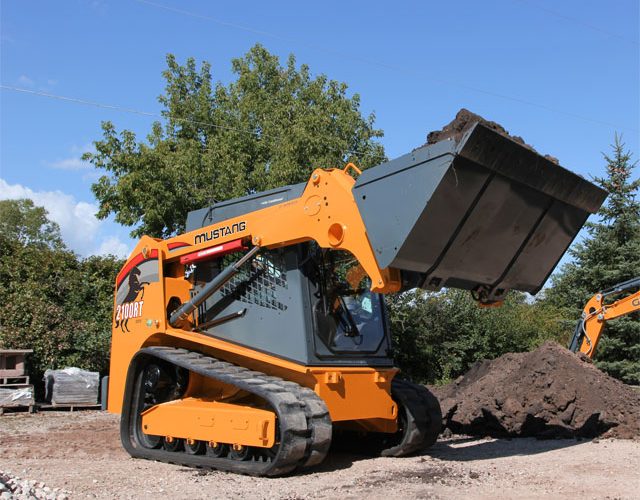 Review: Mustang 2100RT Skid Steer Loader