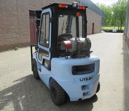 Review: 2013 Utilev UT25P 2.5 tonne Forklift