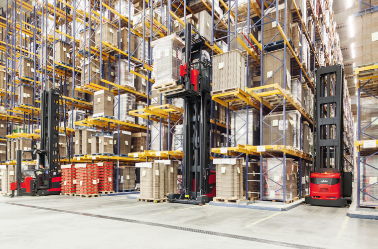 Linde Material Handling Introduces New VNA Trucks