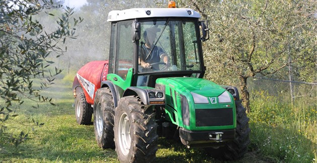 A Buyer’s Guide to Getting the Right Utility Tractor